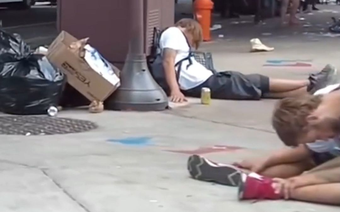 美国首次发现“吸血鬼病毒”,为自我复制而捕食其他病毒,或对人类有...