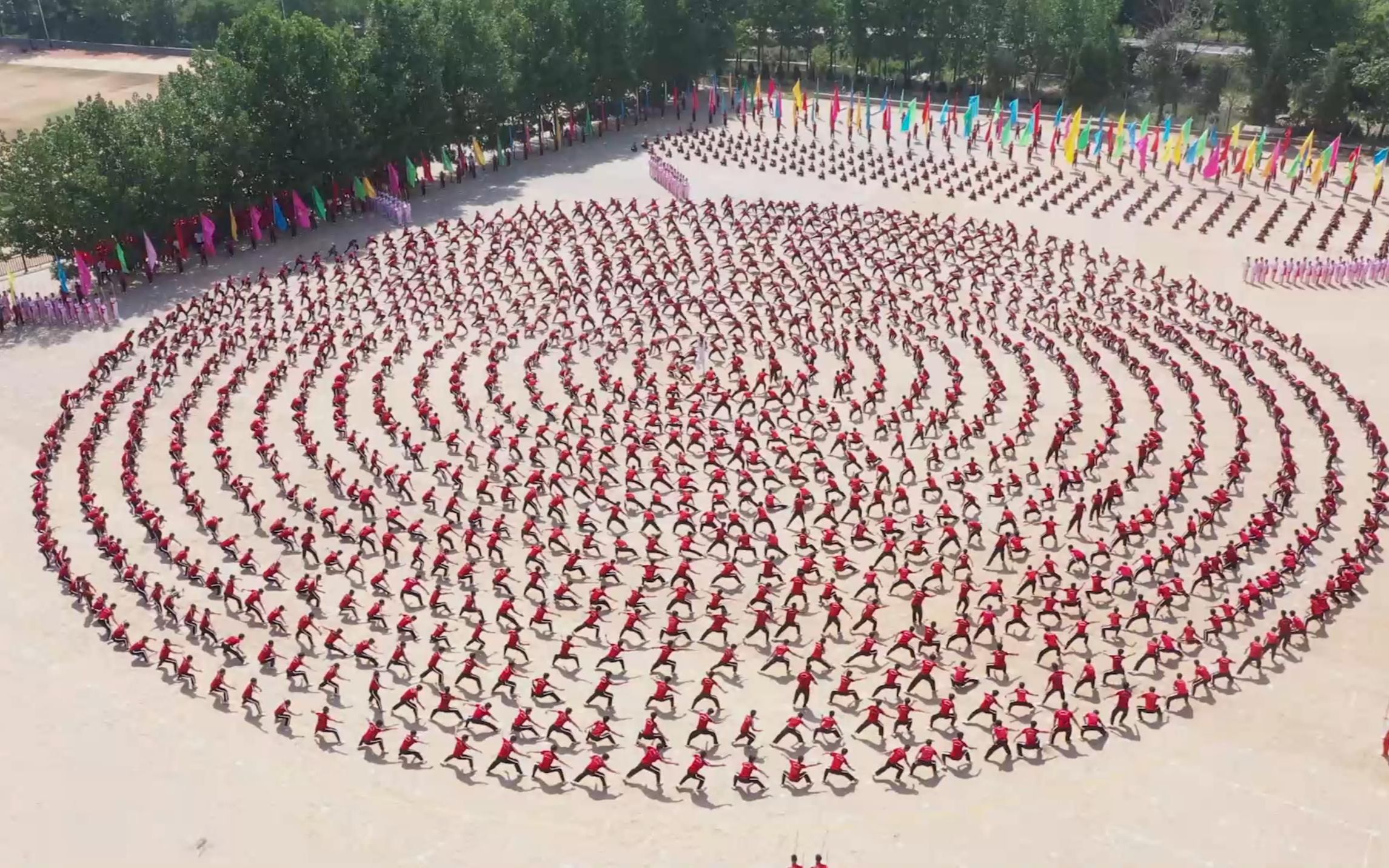塔沟武校万人表演,超级震撼!