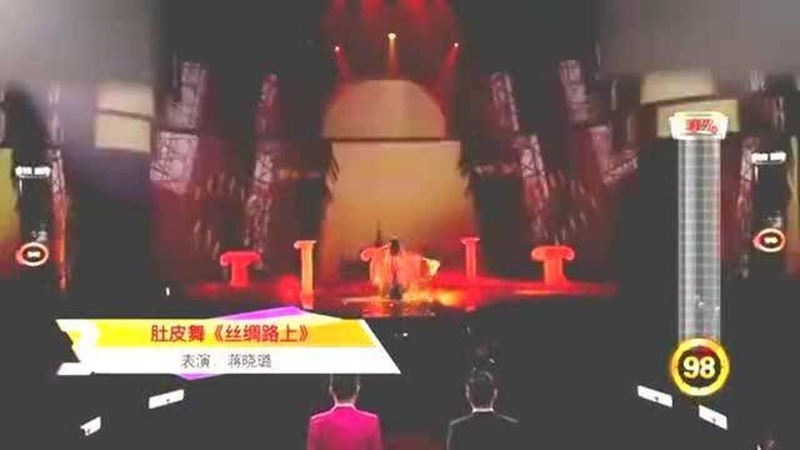 肚皮舞者上央视圆梦,现场一段精彩表演,杨帆看的口水流一地!