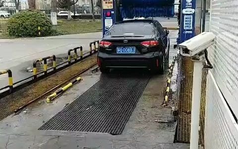 一台自动洗车设备多少钱-工程车辆一体化洗车机