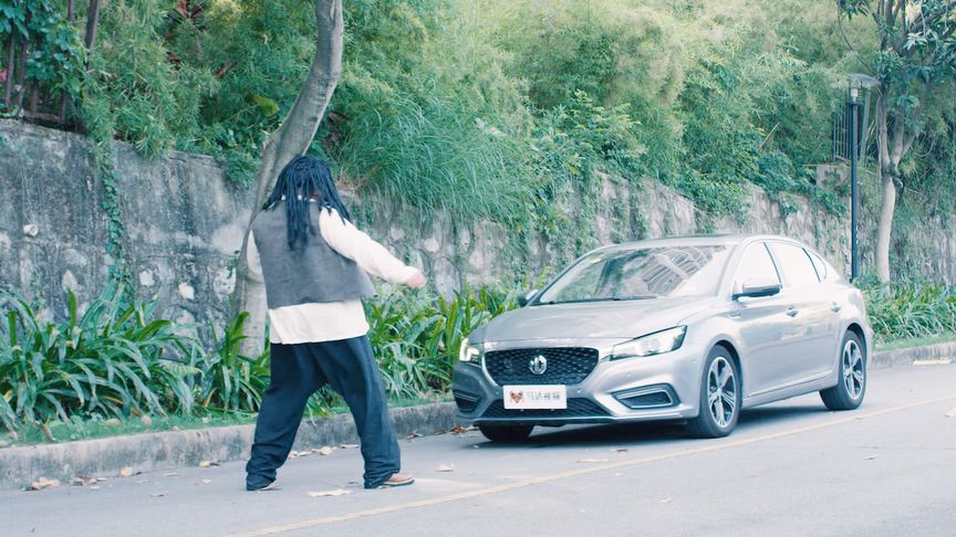 这款带有AEB系统自动紧急刹车功能的车居然不到15万?