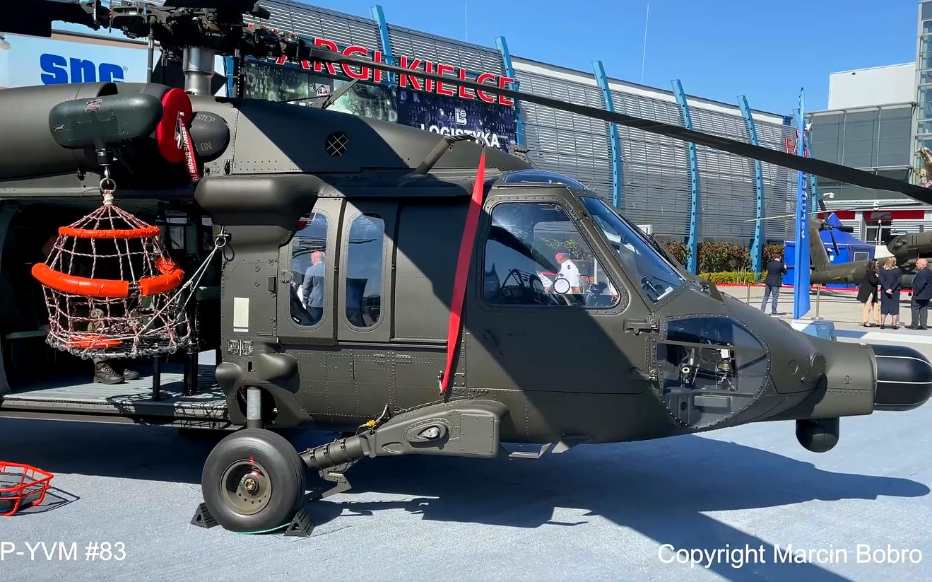【波兰国际国防工业展】S-70i“黑鹰”直升机(菲律宾空军版)(2021/9/...