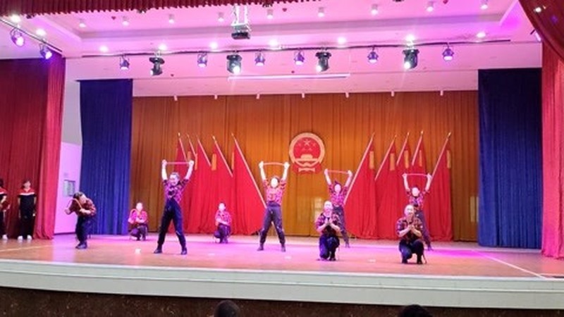 舞台表演视频《厉害了我的国》满满的正能量,别具一格的风格