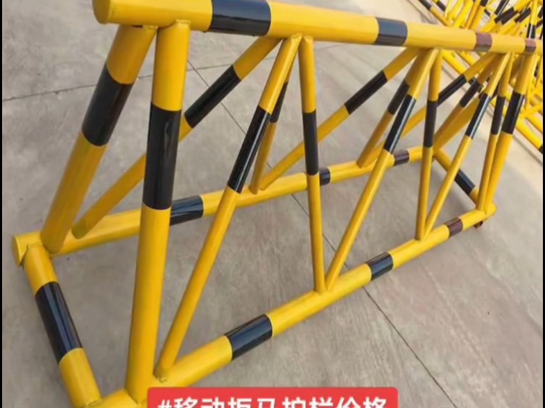 防冲撞拒马护栏A学校门口防冲撞拒马护栏发生了什么?