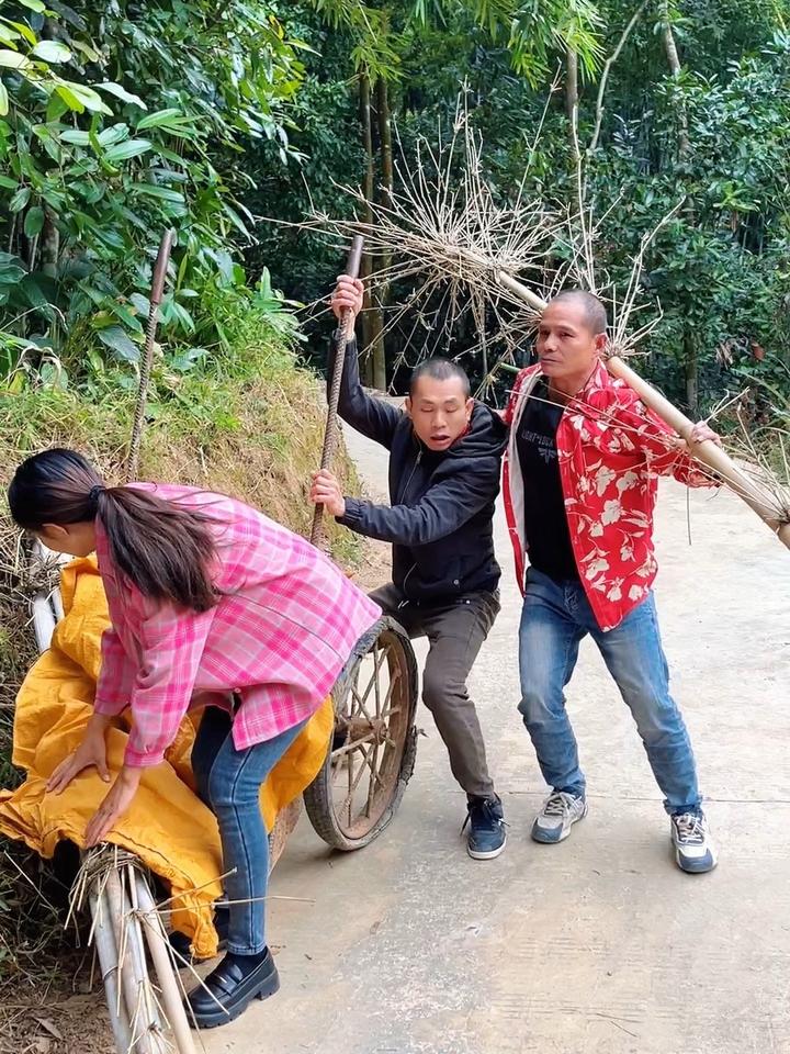 严厉打击一切藐视法律的不法行为#严厉打击违法犯罪 #遵纪守法才是...