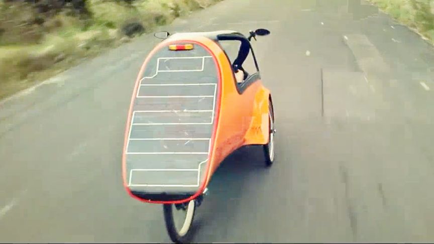 小型电动代步车,可太阳能充电,5000块你会买吗?