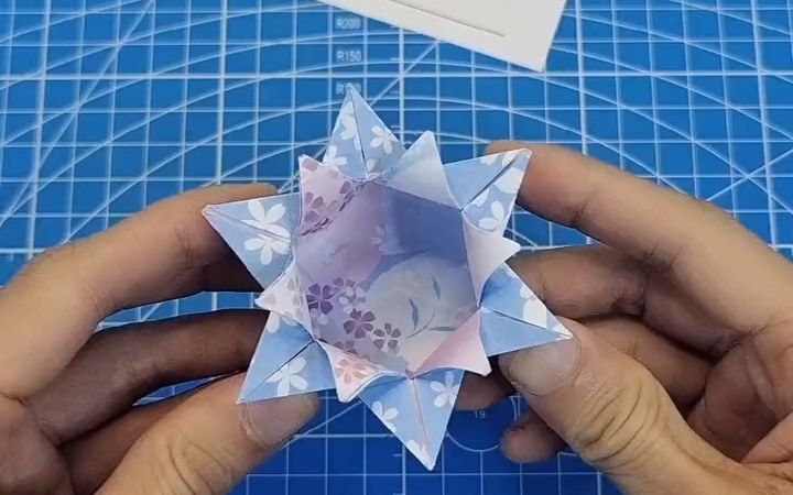 一起来折一个六角星收纳盒把,好看又实用,折法很简单