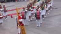 小学生打鼓表演