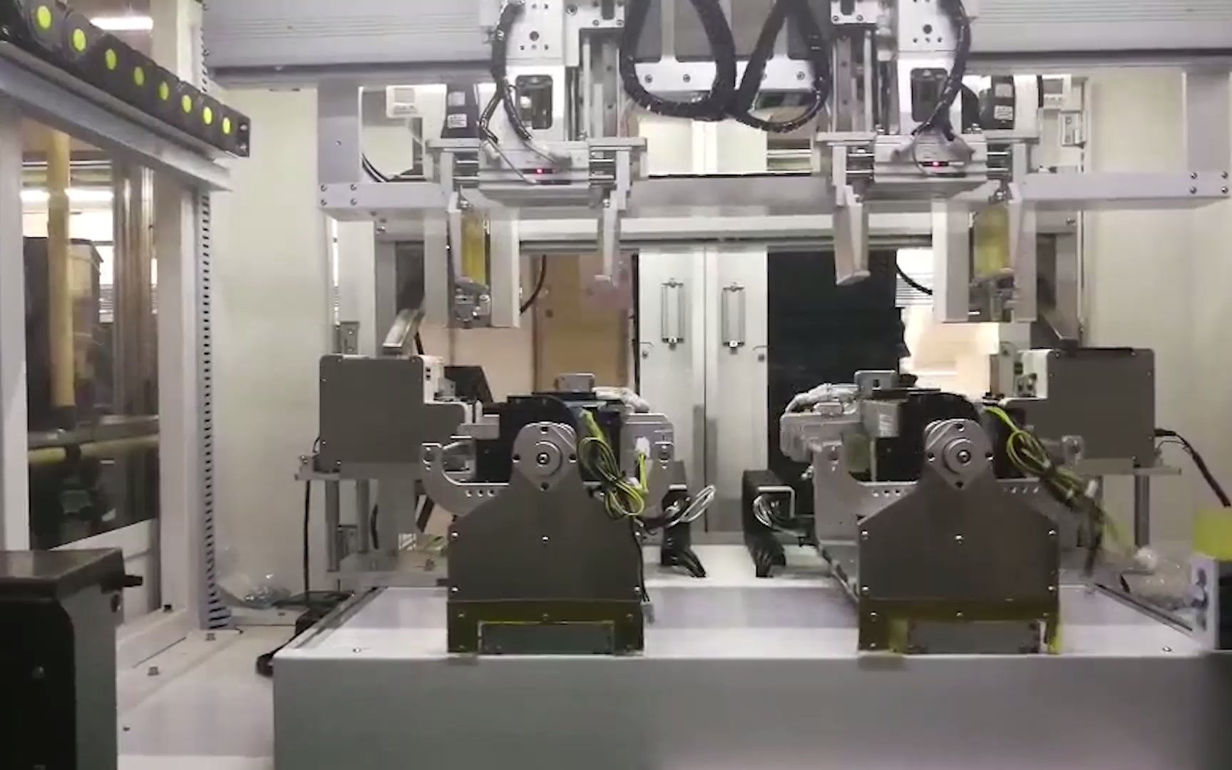 快速多轴坐标全自动锁螺丝机 一次性拧好所有螺丝