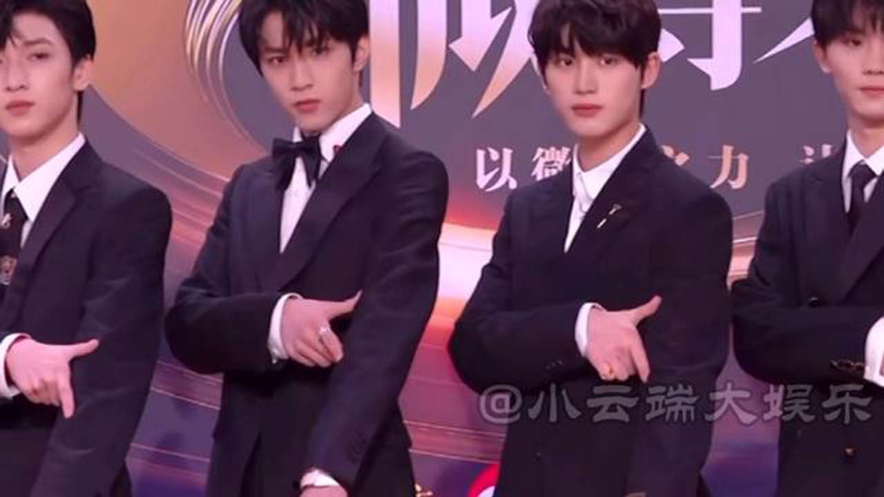 TNT时代少年团在微博之夜有多惊艳造型像贵族七公子,表演精彩