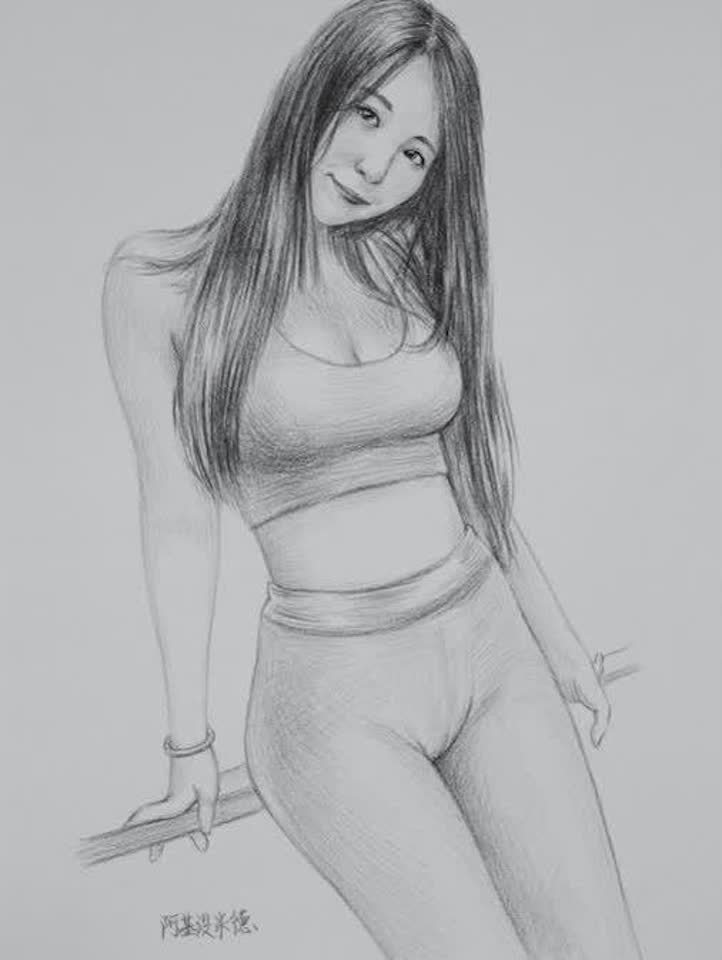 画一个运动型的姑娘美女画画手绘