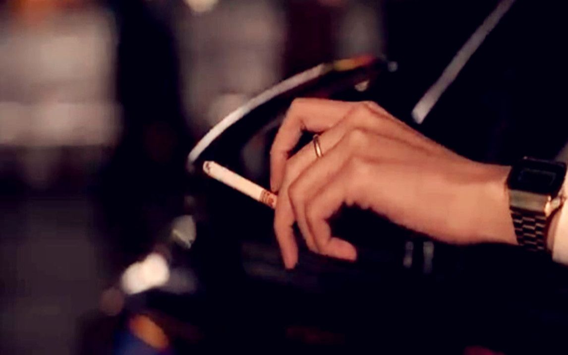 ...报告单,针筒抽取药液,抚摸的手臂,行走的脚步,吊灯,弹烟灰,意识流车