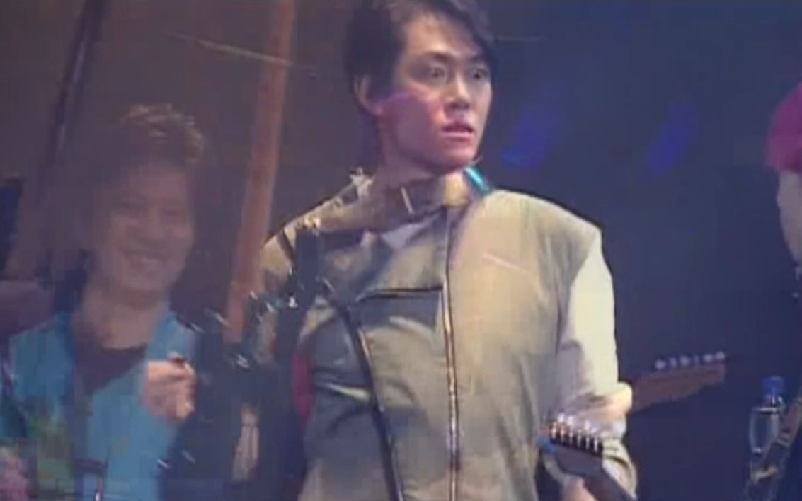 【摇滚】《旧日的足迹》Beyond 三子时代 2003 超越演唱会 黄仲贤