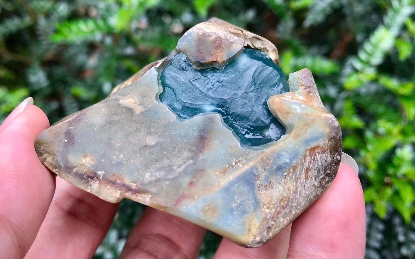 看似很小没有价值的翡翠原石,却不知道比大块头有价值