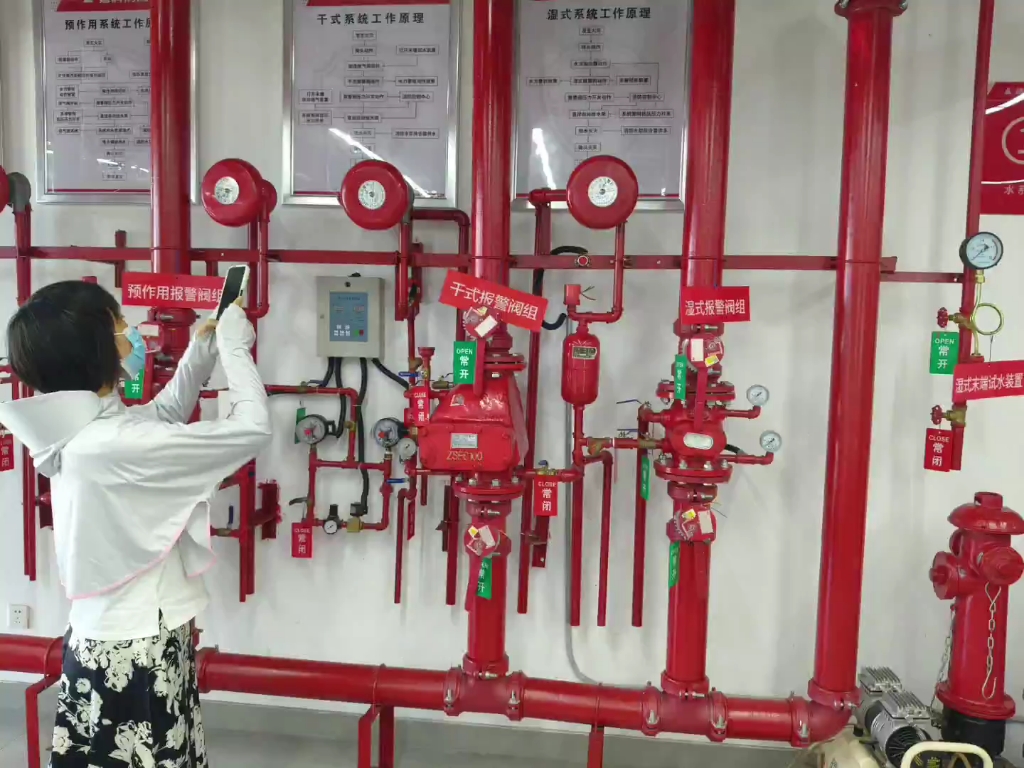 8.13实操培训中实操培训学习+分组手动操作+线上仿真练习。(全方面...