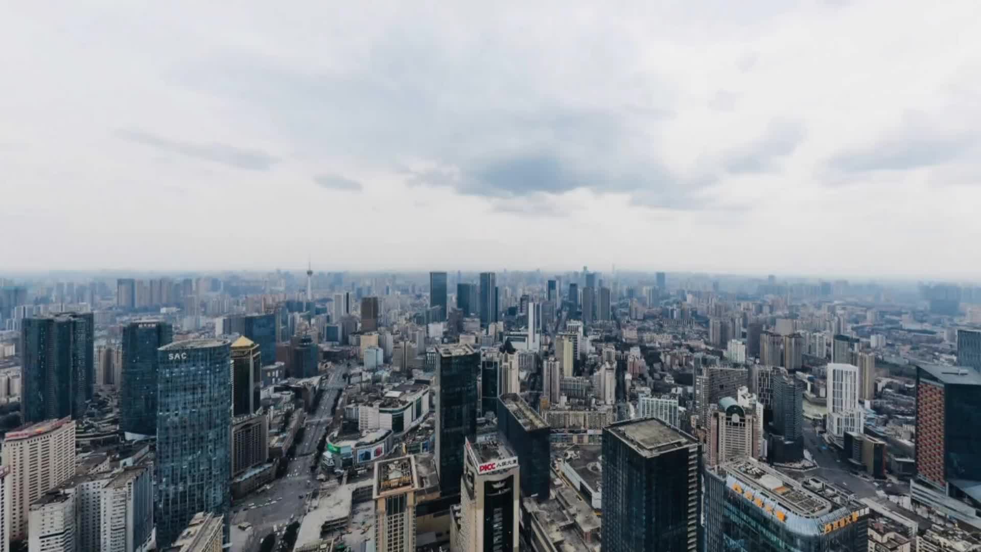 ...中国最大的城市,成都有七环路,双4F国际机场。成都是国际交往中心,...