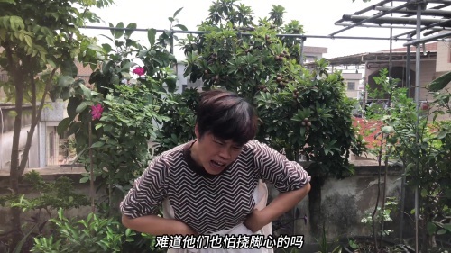 搞笑熊孩子为什么不怕挠脚心挠痒痒