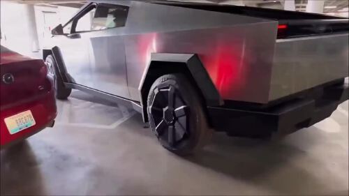 特斯拉cybertruck后轮主动转向再次被拍到特斯拉model3特斯拉赛博皮卡