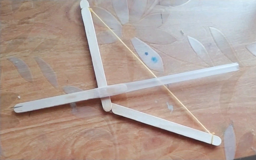 【DIY】冰棒棍小哥教你做简易弓和箭