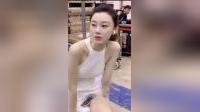 连续站了六小时,才休息几分钟!#美女车模#张芮尔