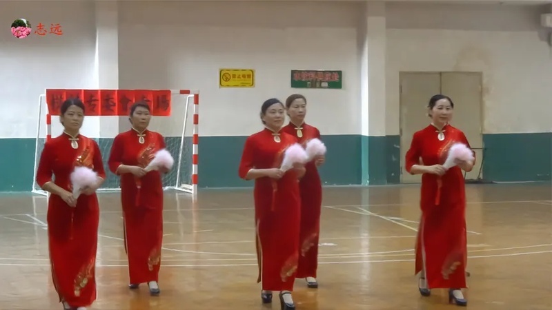 旗袍秀《红枣树》演出静海区台头镇圆梦走秀队 请欣赏