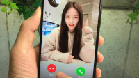 手机简单操作一下,对方来电话就能看到她!小米、oppo专属!