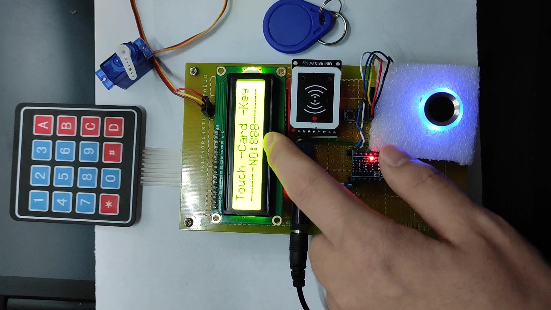 单片机智能门禁系统-指纹-射频-矩阵按键