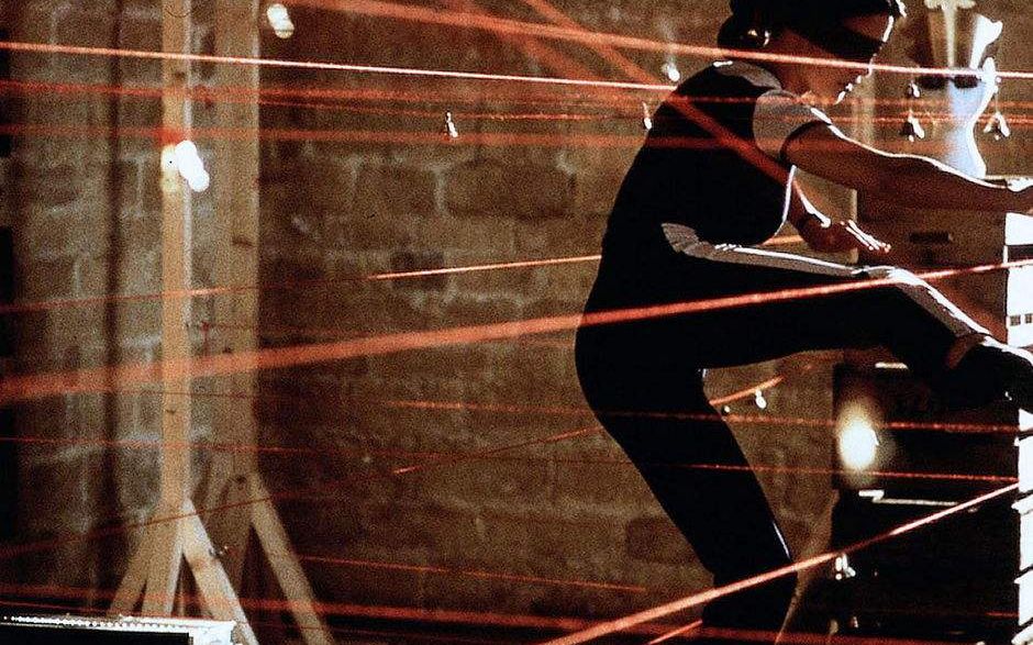 轻轻一点,红外线告诉你温度,这是运用了什么原理?红外线的强大不止...