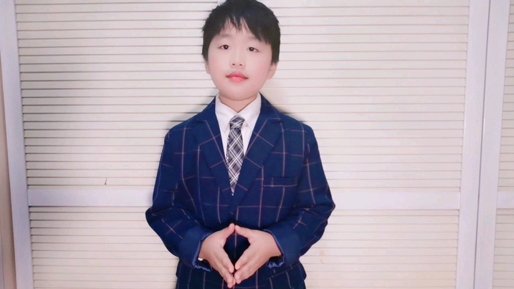 拥抱我们的文化,并为之骄傲。I am proud to be a Chinese.