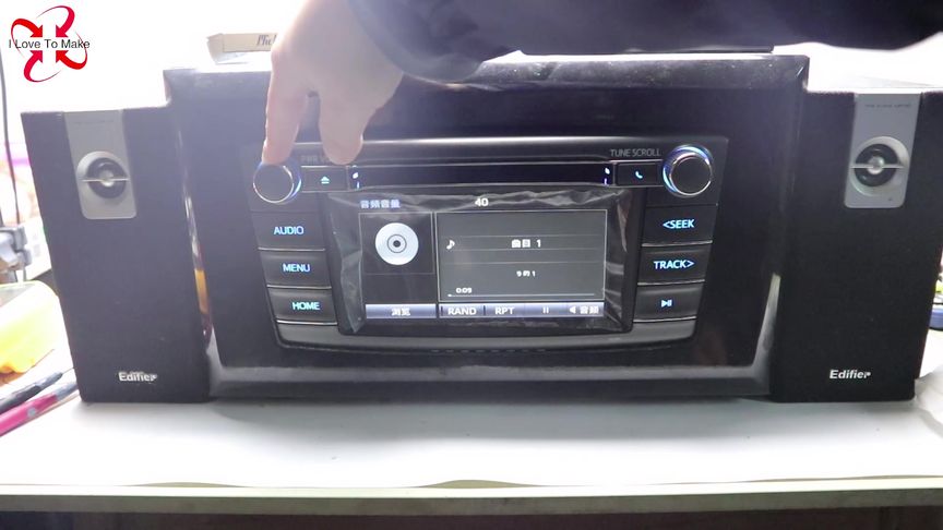 拆下来的车载CD机不值钱,用来替换故障CD主机,比直接维修还划算