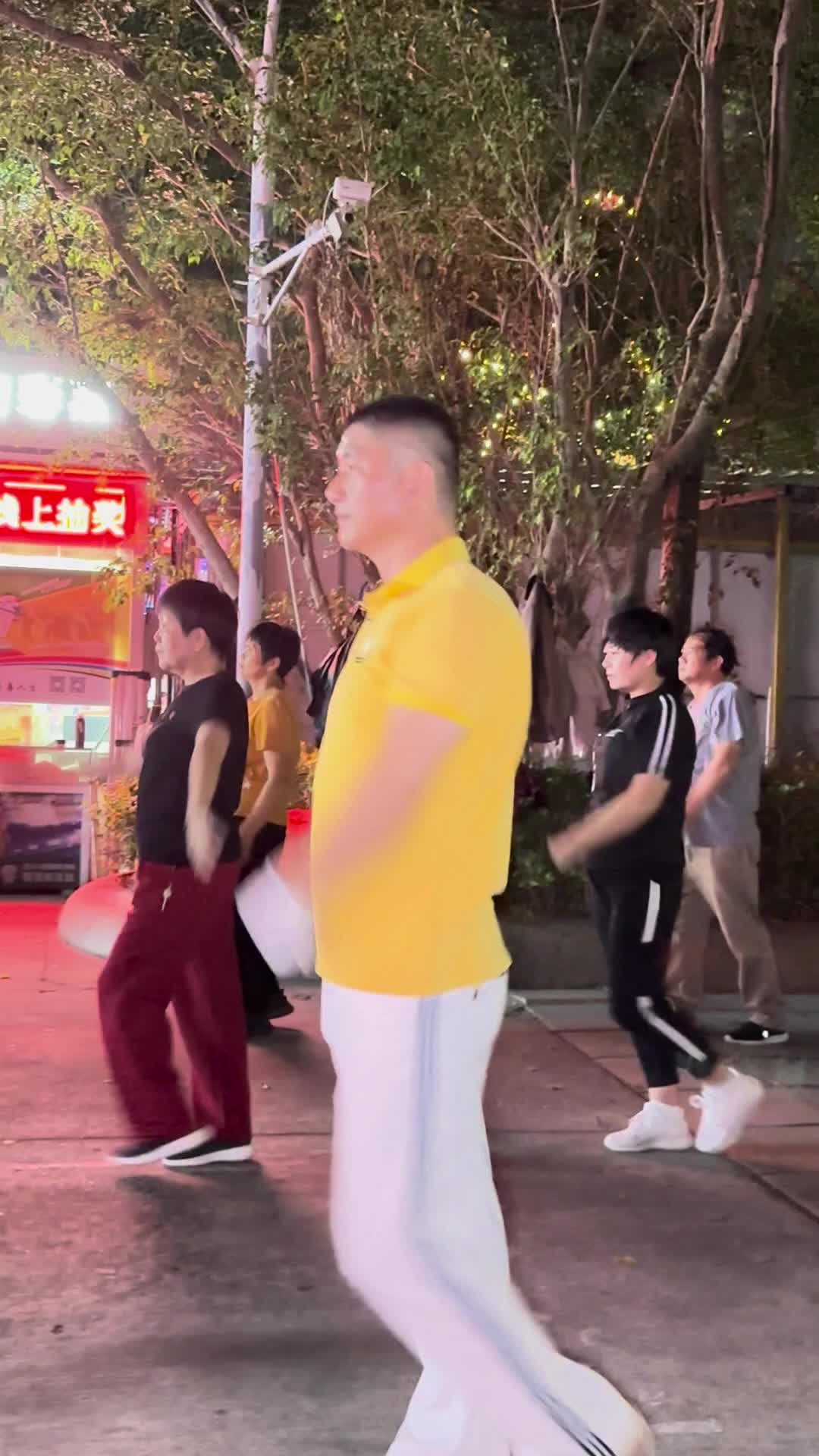 生命在于运动,运动贵在坚持,努力才能见效果