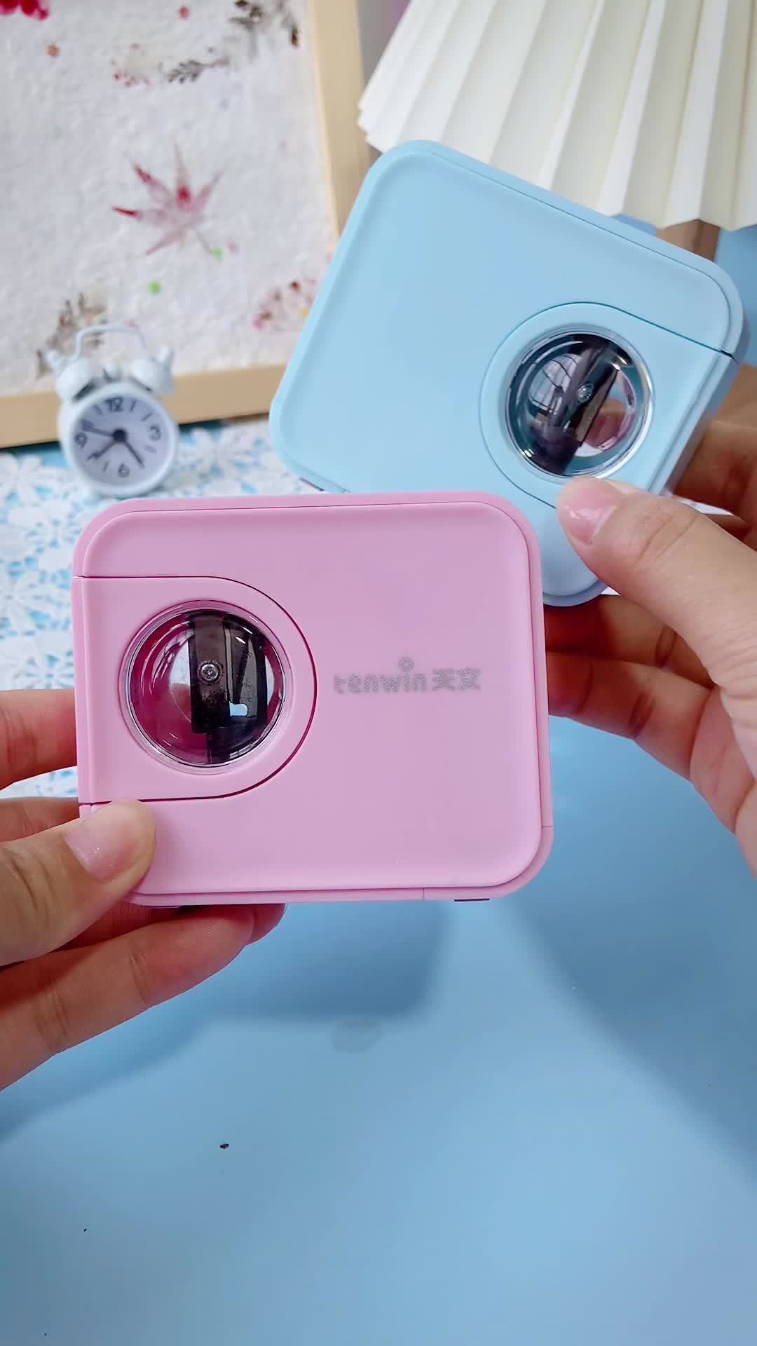 给下学期要上小学的小宝入手一个,小巧方便的电动削笔器,使用安全 ...