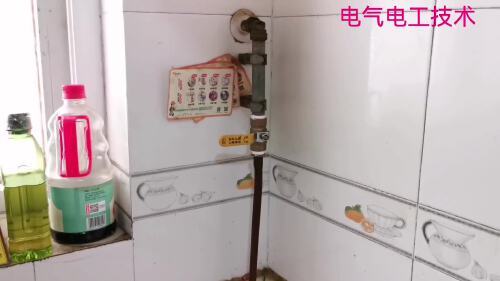 天然气泄露太危险了,维修师傅告诉我,只要看这里就知道漏不漏气