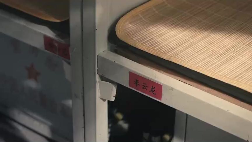 新兵不服从管理,班长让他明白当兵的意义