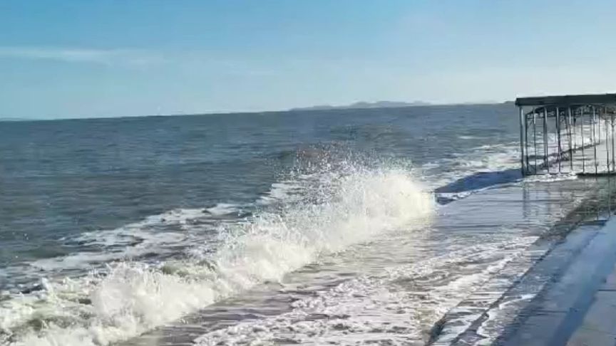 涨潮壮美,落潮静美,这就是大海,潮起潮落都是风景。