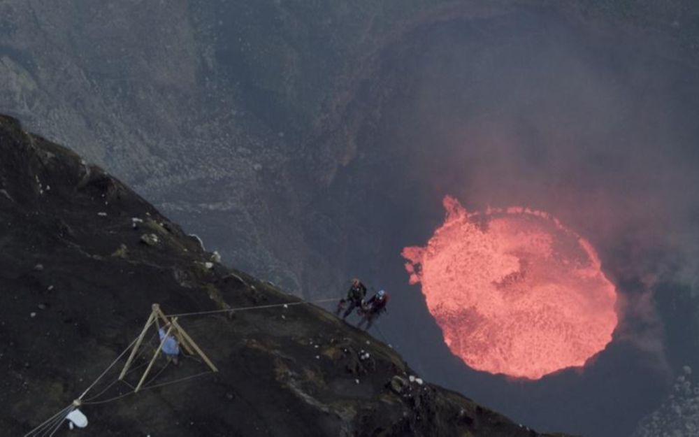 纪录片.PBS.活火山.2019[高清][英字]