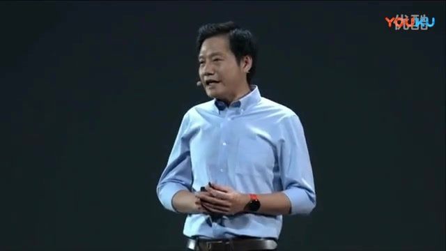 看罗永浩和雷军两位手机行业大佬在发布会上PPT出错是怎么应对的