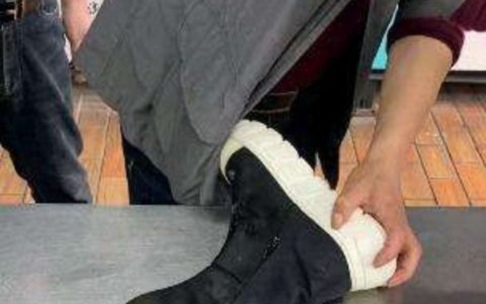 只需两步,教你轻松清洗绒面皮