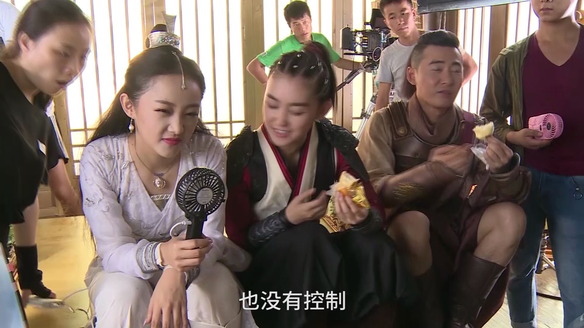 《哪吒降妖记》芒果TV花絮 藕片暴饮暴食话里有话 小鱼干秒懂···...