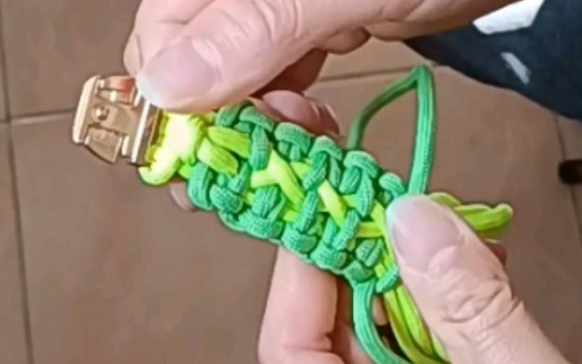 手工编织狗狗项圈你一定能学好