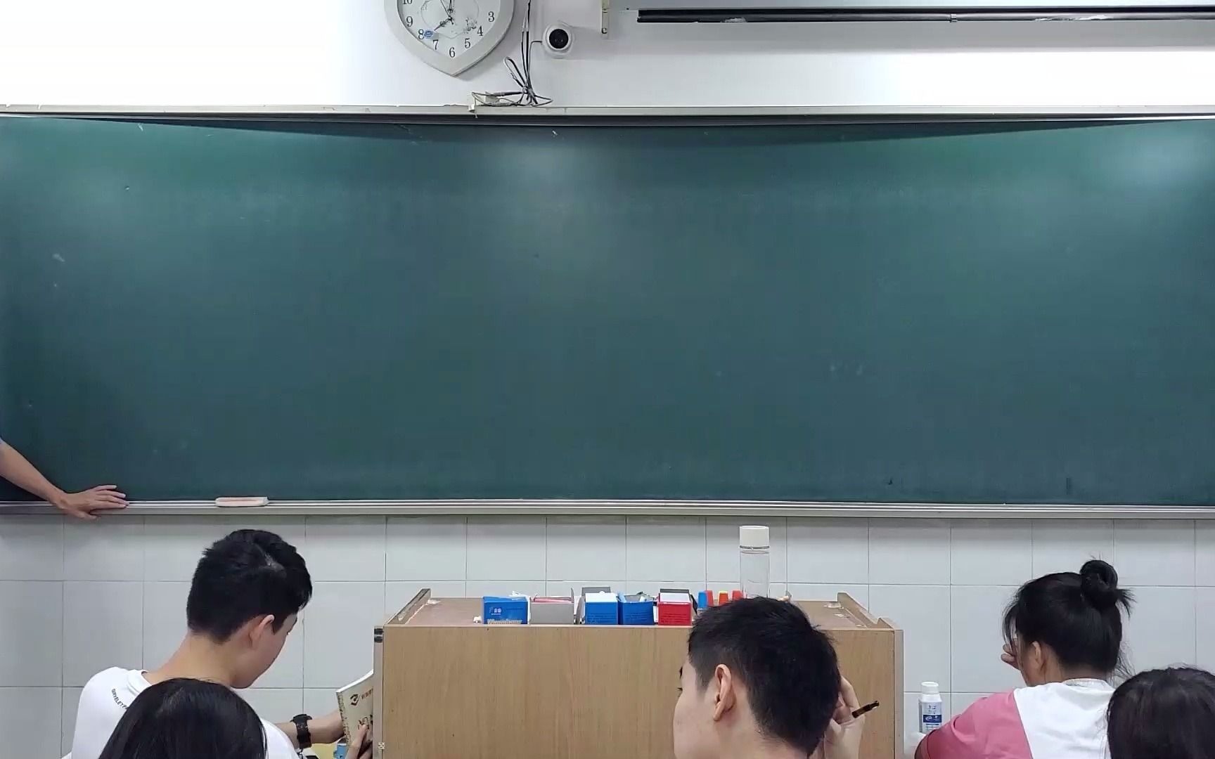 9.24带电粒子在匀强磁场中的运动