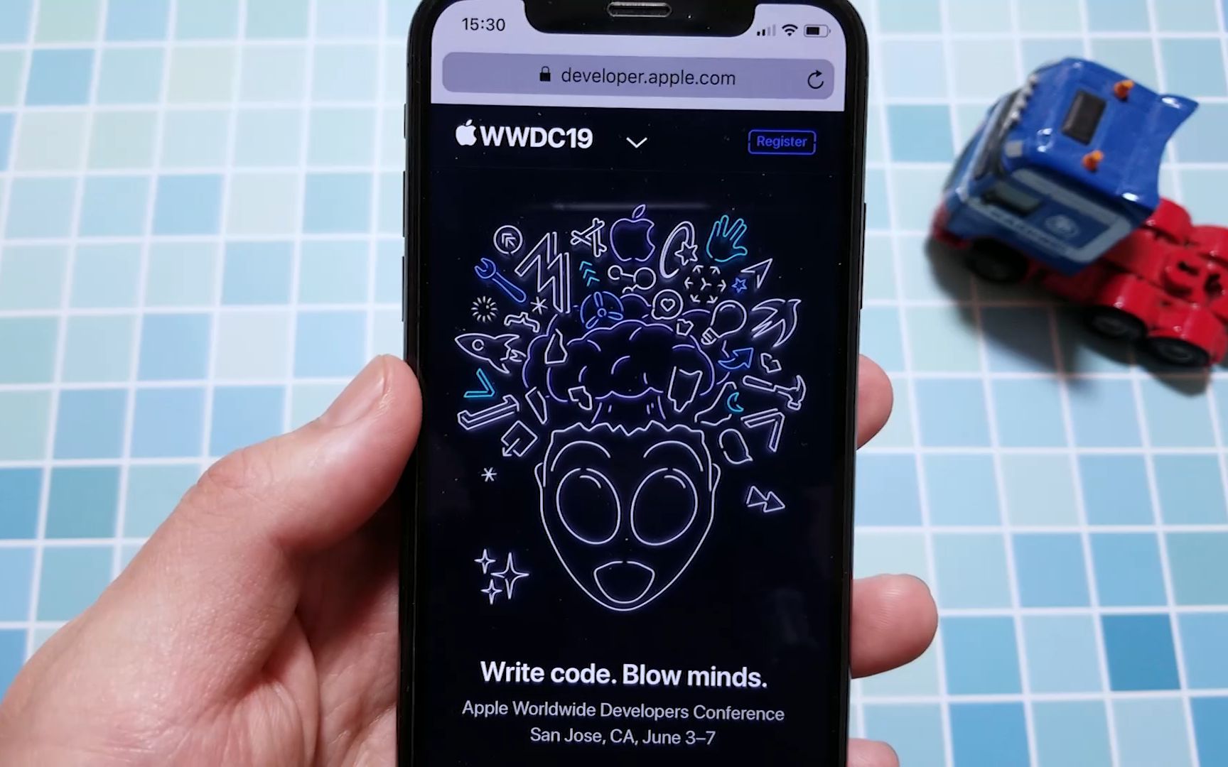 iOS13暗黑模式要来了!苹果开发者大会6月举办,附官方壁纸