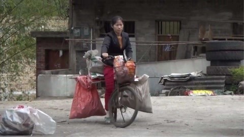 俗语“穷不信四事,富不交两人”是什么意思呢?有什么道理吗?