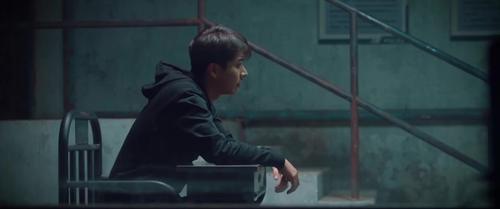 法医秦明:嫌疑犯以为自己杀人了,怎料仇人没有死,竟瞬间发狂了