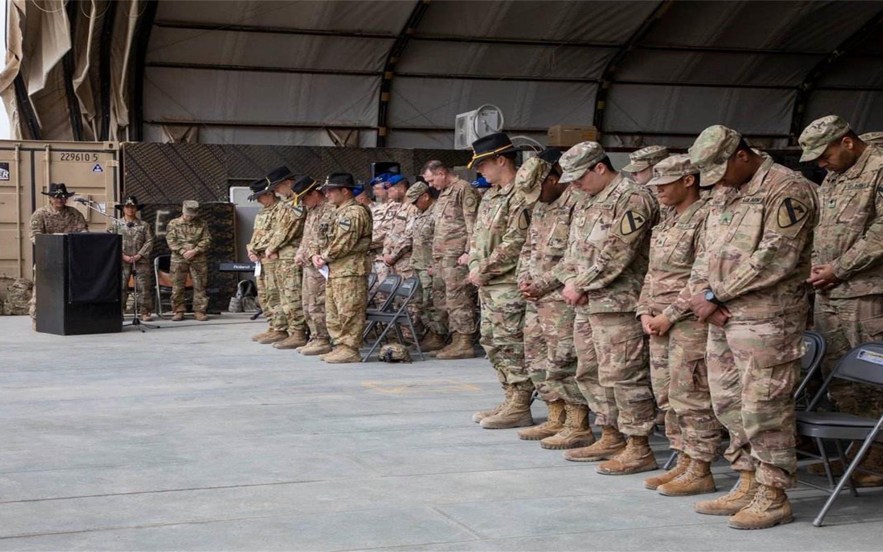 伊拉克武装发射火箭弹袭击美军基地,是谁在背后支持呢?