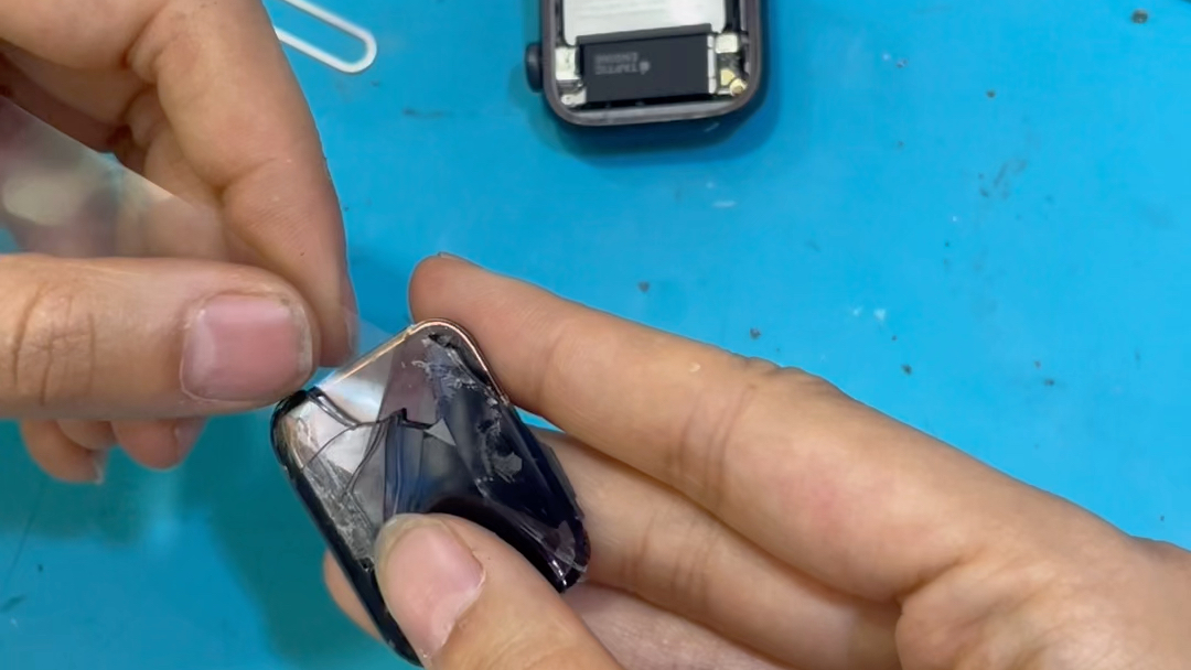 apple watch换屏幕多少钱,苹果手表更换外屏玻璃简单快速的方法教程,...