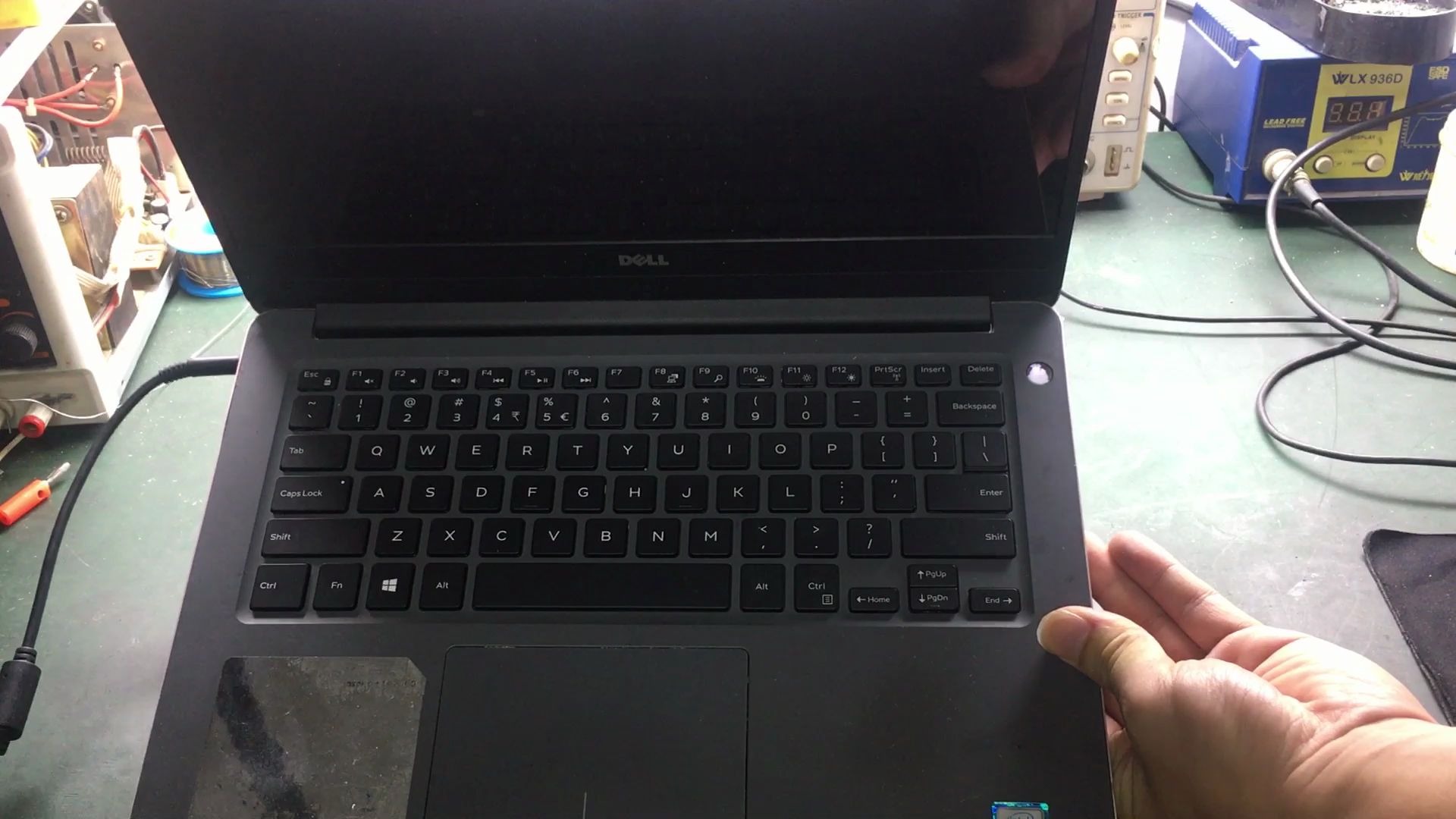戴尔7460笔记本不开机维修,维修小白这么简单的故障也敢发出来不怕...