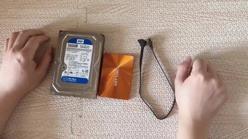 如何给电脑安装新硬盘电脑主机组装