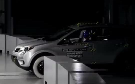 丰田RAV4/荣放碰撞测试,乘客座不是特别理想