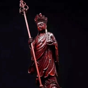 终日凝然万虑亡 